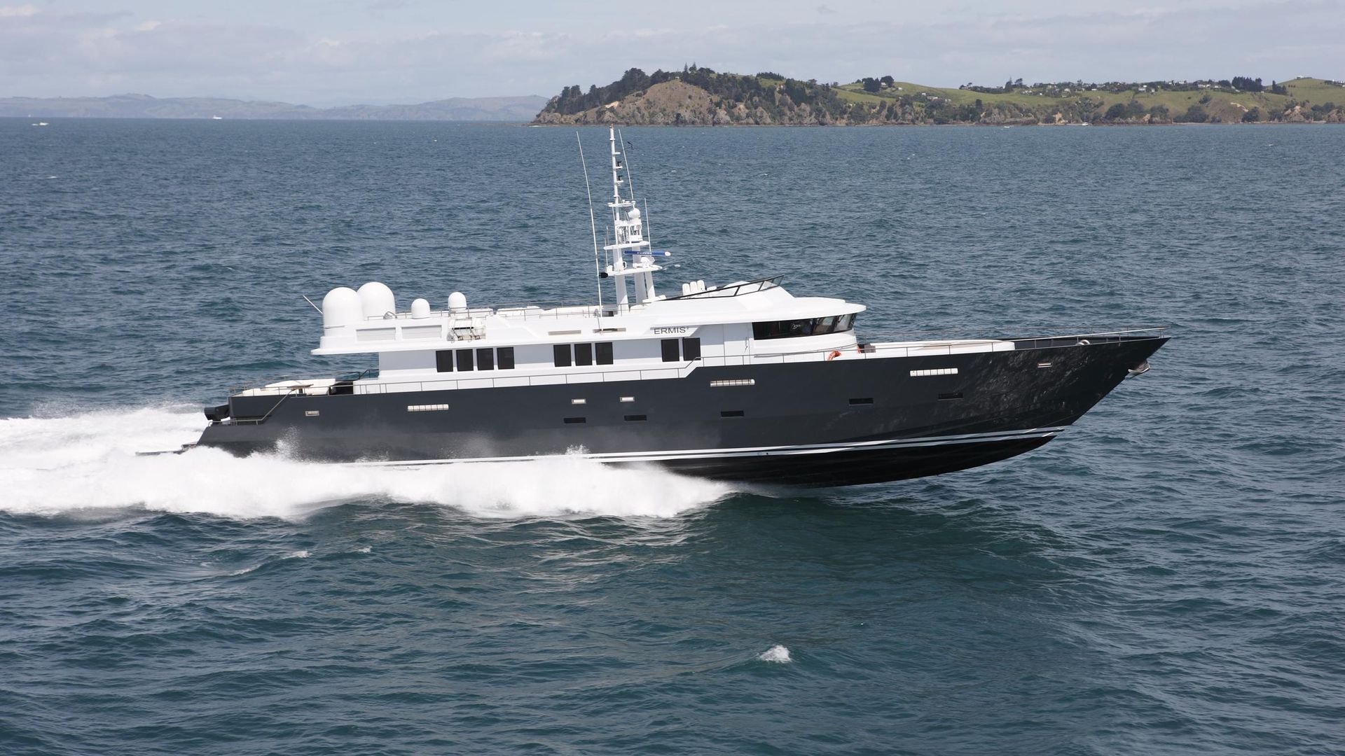 Ermis 2 yacht (McMullen & Wing, 37.56m, 2007)